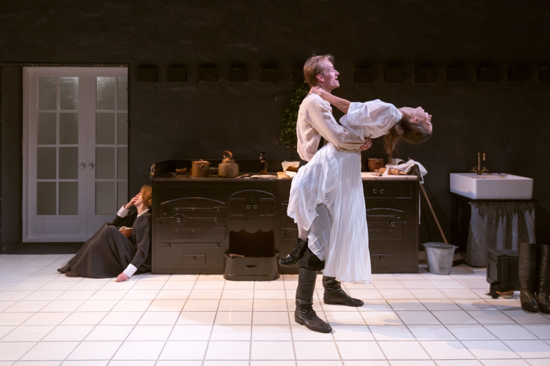 Strindbergi „Preili Julie” (Kristin – Elisabet Reinsalu, Jean – Kaspar ...